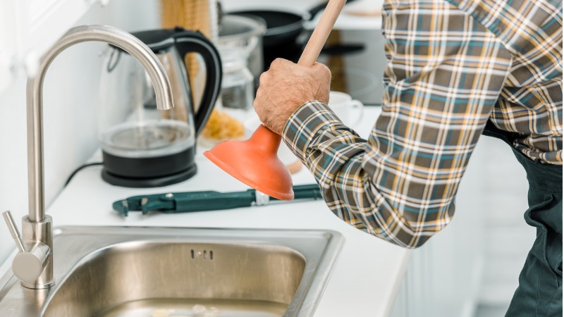 Choisir un déboucheur efficace pour vos canalisations